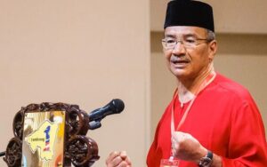 Kestabilan UMNO kunci kebangkitan parti - Hishammuddin | Edisi 9