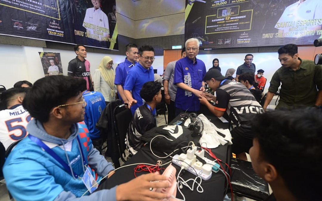 Kerajaan Keluarga Malaysia komited majukan e-sukan - PM | Edisi 9