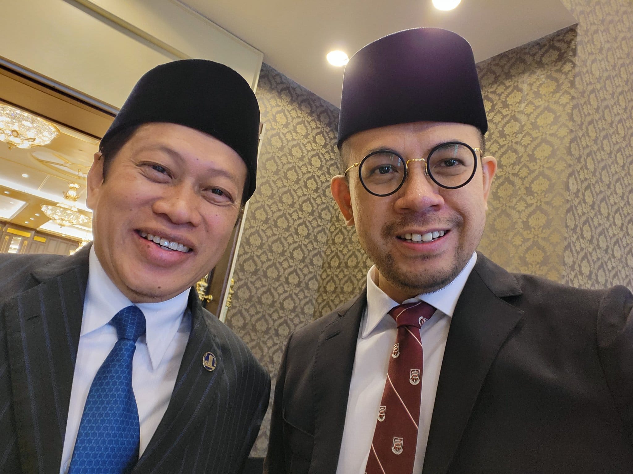 Tamat sengketa: Steven Sim, Ahmad Maslan jual beli pantun | Edisi 9