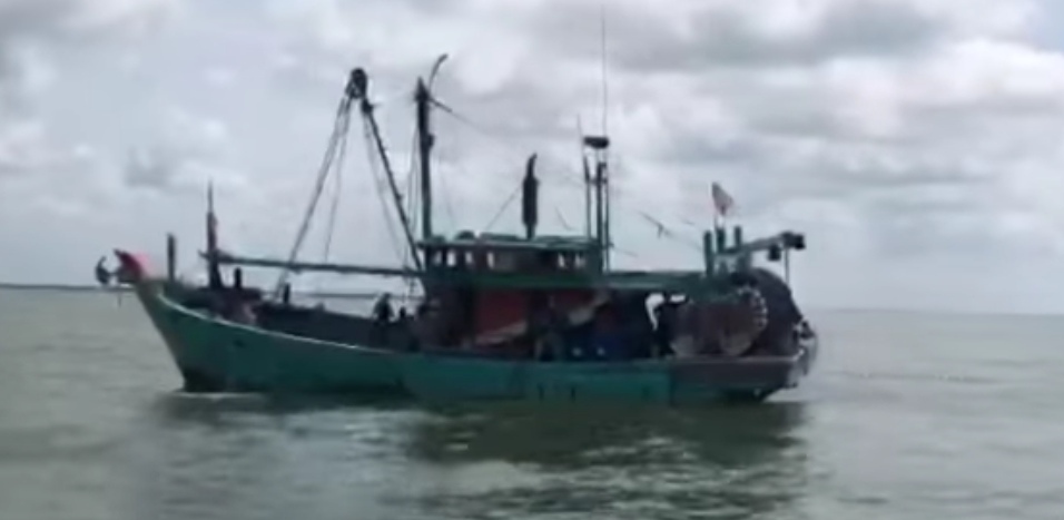 Bot nelayan ditahan tangkap ikan di zon larangan | Edisi 9