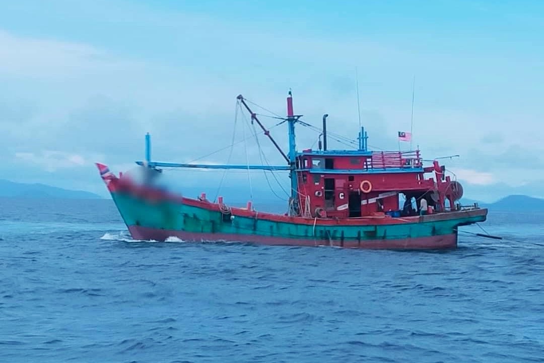 Bot nelayan ditahan tunda ikan di zon larangan | Edisi 9