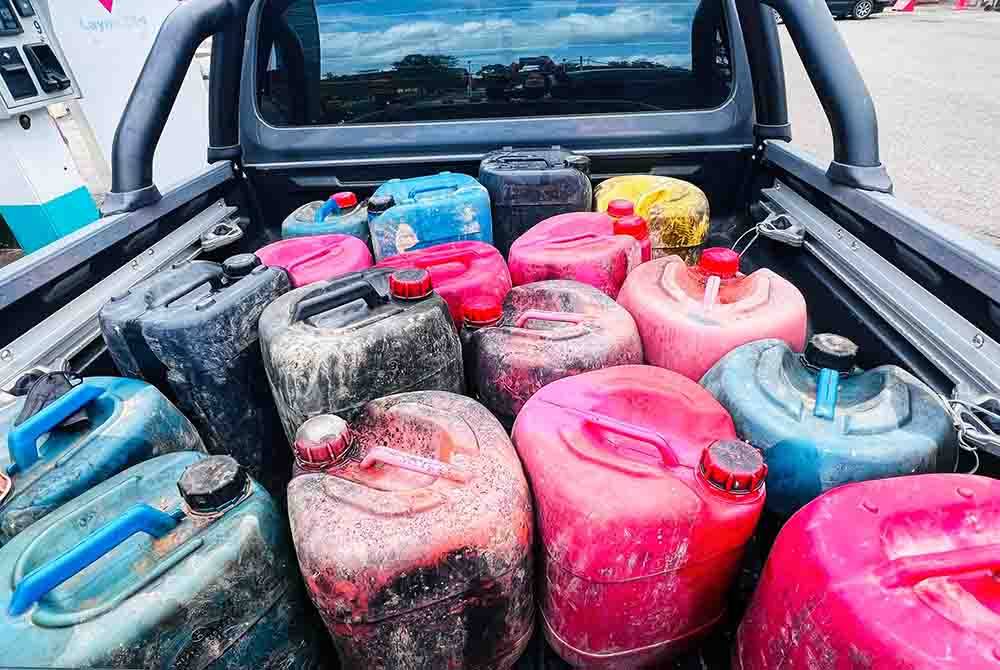 Isi minyak terlalu lama bongkar kegiatan seleweng diesel | Edisi 9