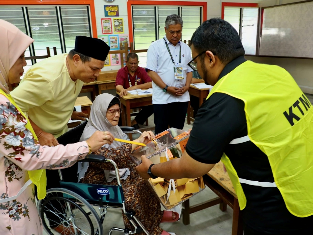 PRK Ayer Kuning: Peratusan keluar mengundi rendah | Edisi 9